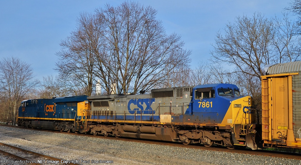 CSX 7861 has the 2nd seat.